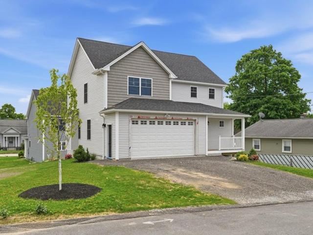 7 Buker St, Nashua, NH 03064