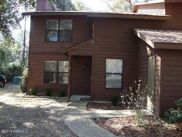 7 Battery Ln, Beaufort, SC 29902