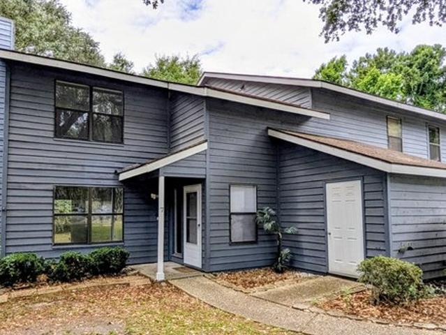 7 Battery Ln, Beaufort, SC 29902
