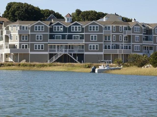 7 Bay St Unit 10, Hull, MA 02045