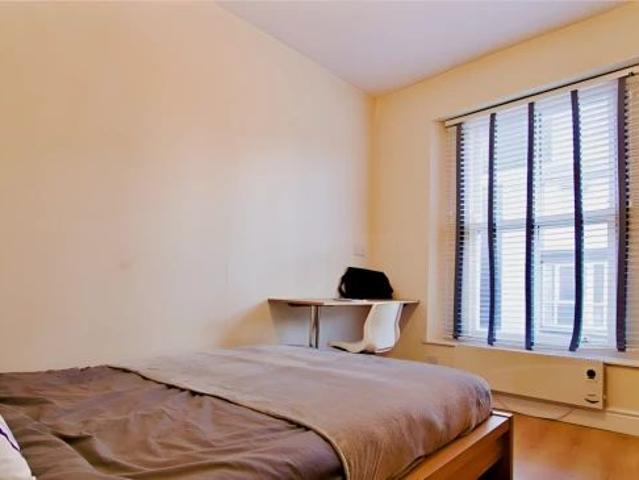 7 Bed 2 Bath