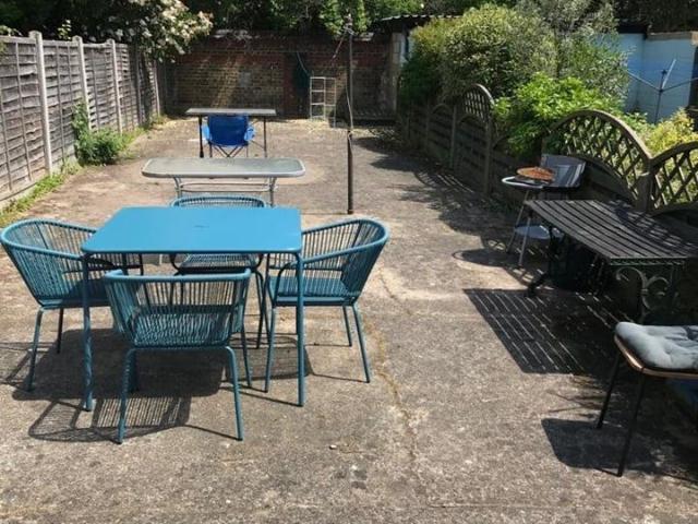 7 Bed Terraced House, Warwick Gardens, N4