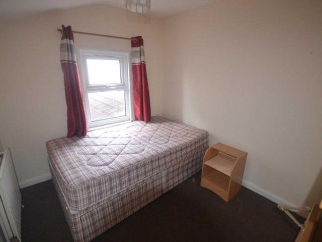 7 Bed Donnington Gardens, Reading