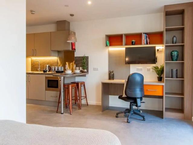 7 Bed En suite