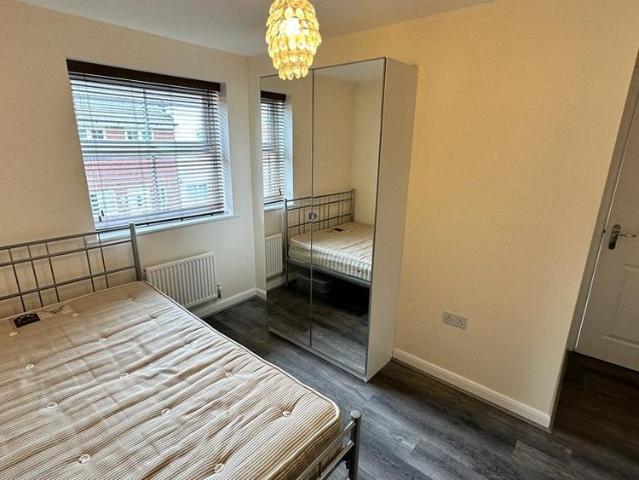 7 Bed End Terrace, Poppleton Close, CV1