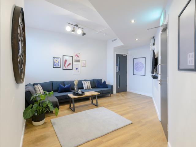 7 bed flat, Flat 10, Tw1x