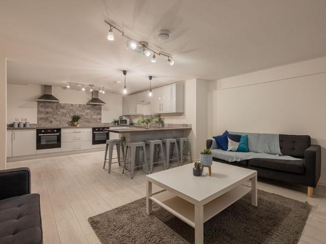 7 Bed Flat, Trafalgar Street, S1