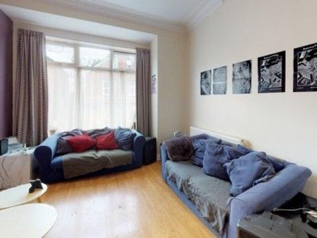7 Bed Hartley Avenue, Woodhouse, Leeds