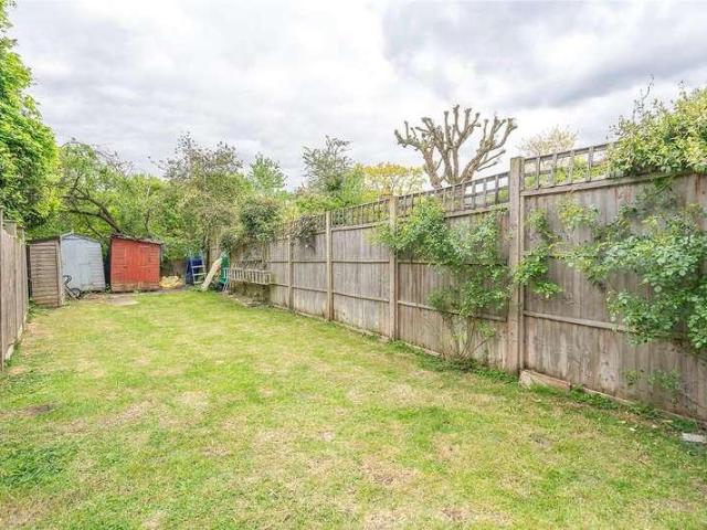 7 bed house for sale