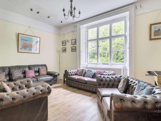 7 bed house for sale