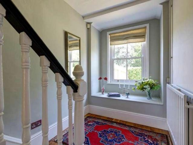 7 bed house for sale