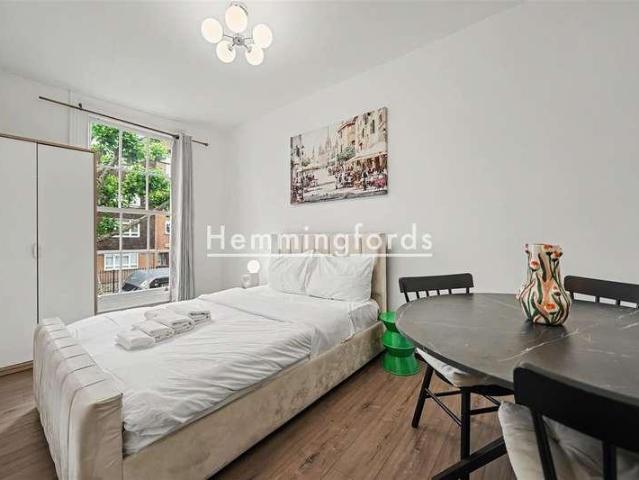 7 bed house for sale