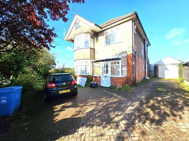 7 bed house for sale