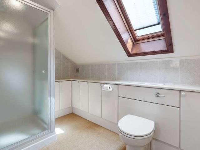 7 bed house for sale