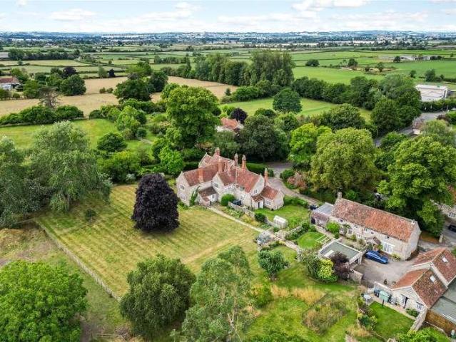 7 bed house for sale