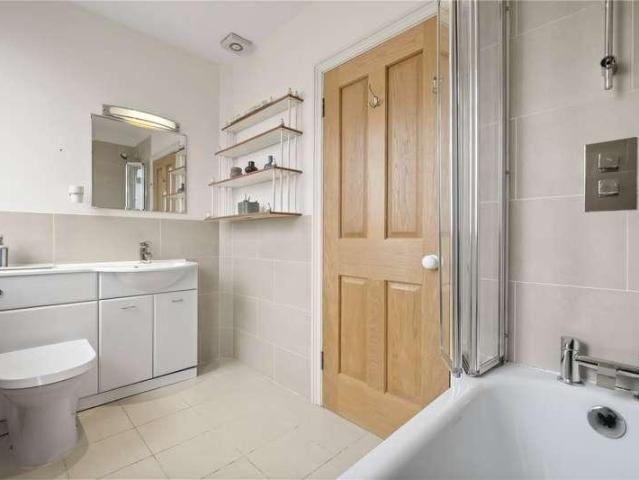 7 bed house for sale