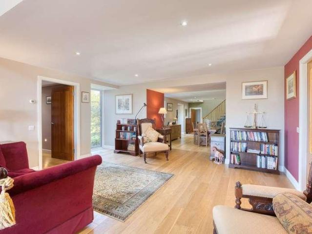7 bed house for sale