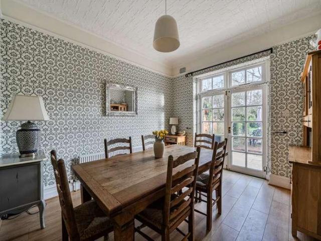 7 bed house for sale