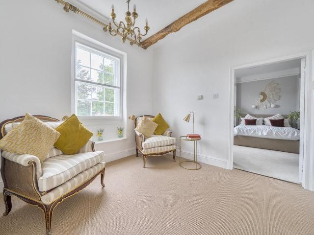 7 bed house for sale