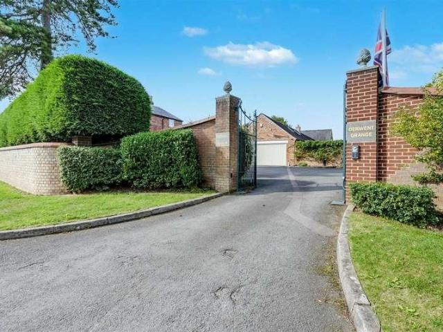 7 bed house for sale