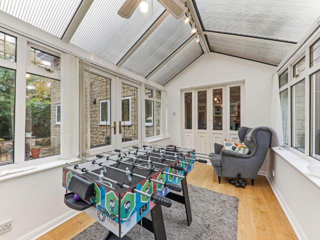 7 bed house for sale