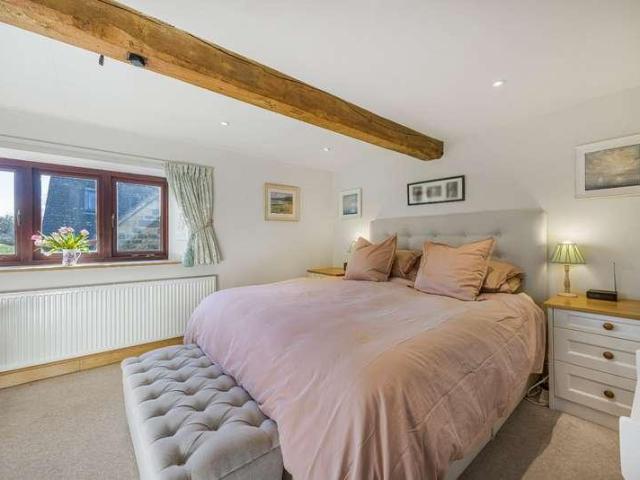 7 bed house for sale