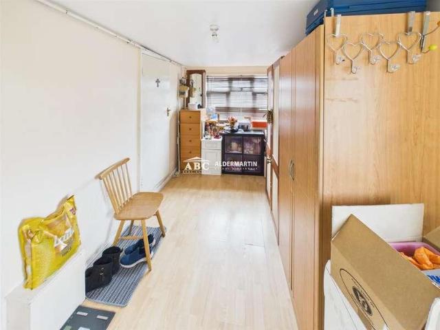 7 bed house for sale