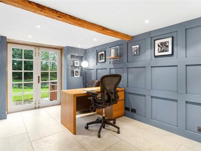 7 bed house for sale