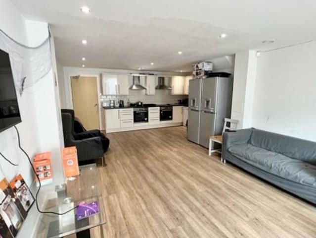 7 Bed Property With Ensuites STUDENT ONLY