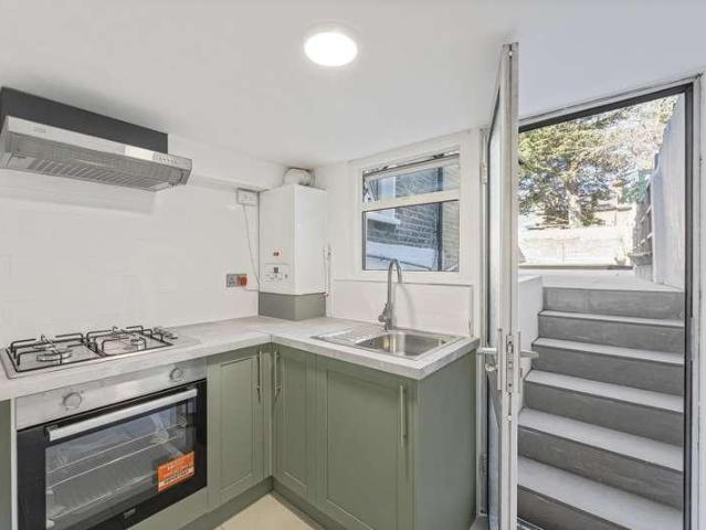 7 bed property for sale