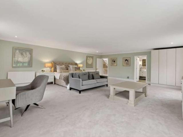 7 bed property for sale
