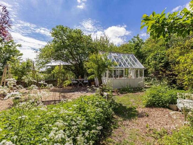 7 bed property for sale