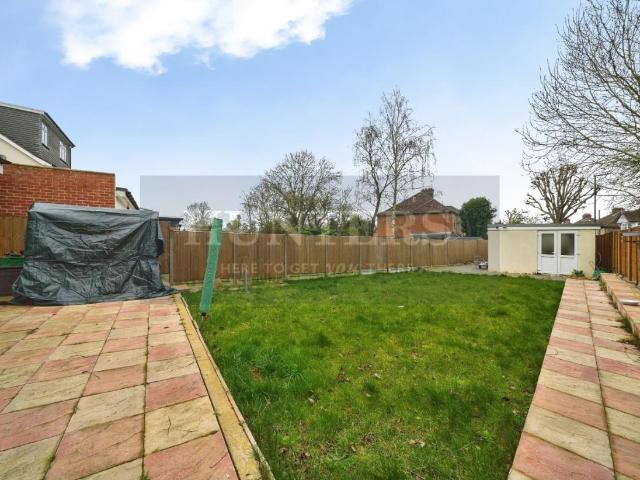 6 bed property for sale
