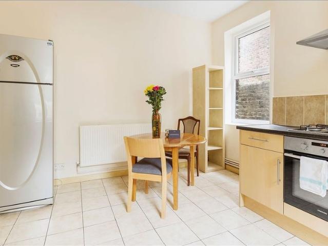 7 Bed Semi Detached House, Edge Lane, L7