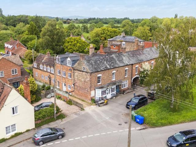7 bedroom cottage for sale