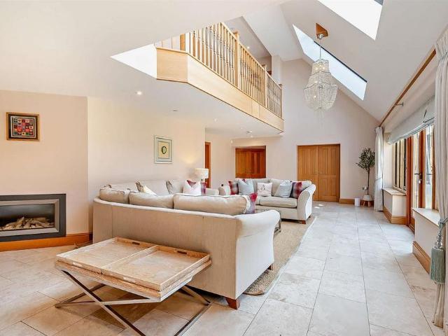 7 bedroom country house to rent