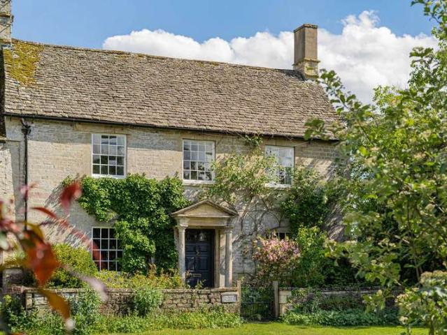 7 Bedroom Country House Character Property