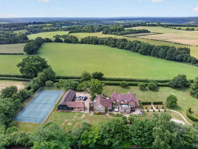 7 Bedroom Country House Character Property