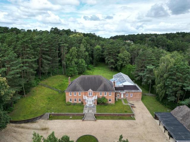 7 bedroom country house for sale
