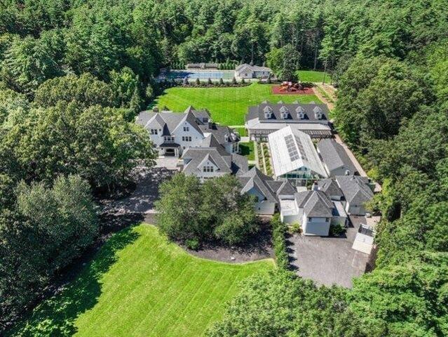 7 bedroom, Concord MA 01742 LS102859506