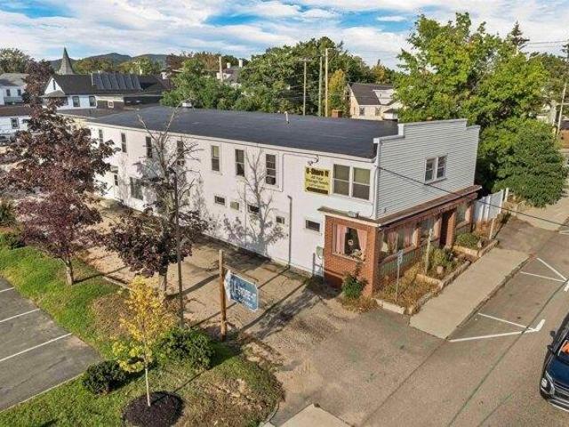 7 bedroom, Conway NH 03818 LS102478476