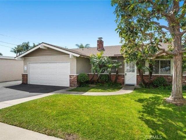 7 bedroom, Costa Mesa CA 92627 88447500