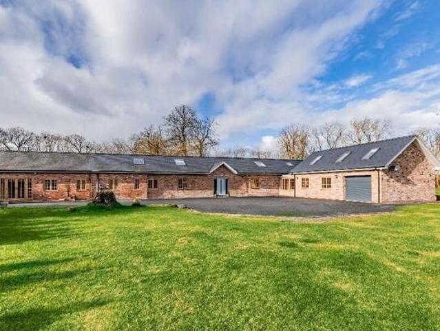 7 Bedroom Character Property For Sale In Lower Kinnerton