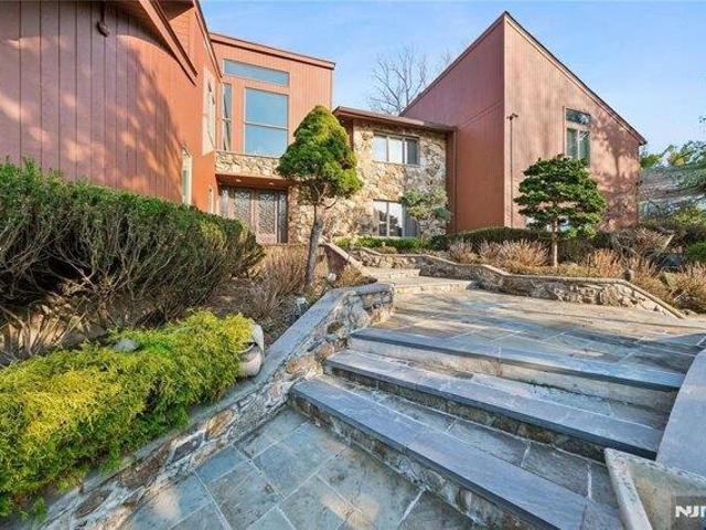 7 bedroom, Cresskill NJ 07626 104445842