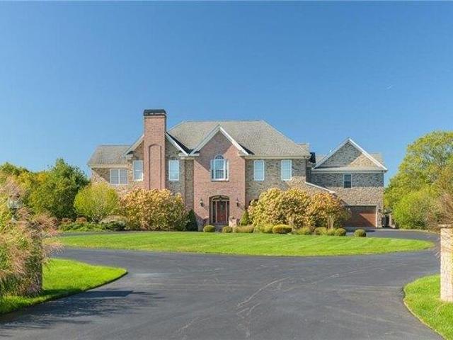 7 bedroom, Cumberland RI 02864 102026272