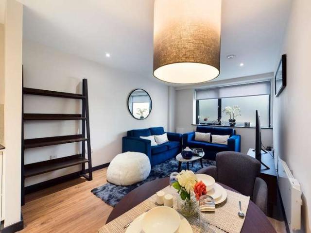 7 Bedroom Apartment Flat