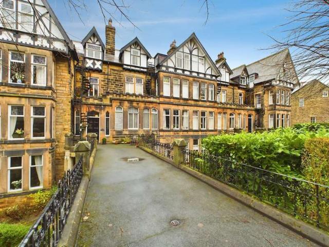 7 Bedroom Apartment Flat
