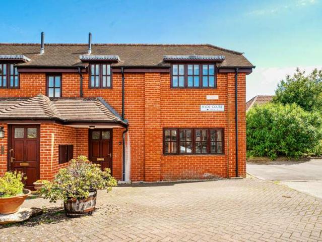7 Bedroom Apartment Flat