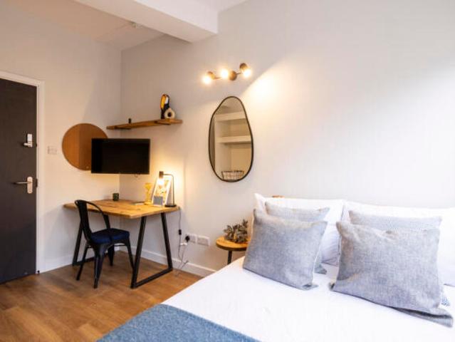 7 bedroom apartment for rent in Flat 3, TW1X, London, TW1