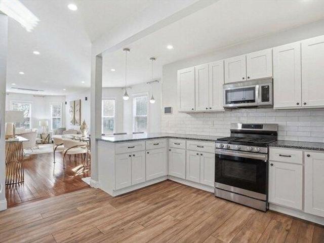 7 bedroom, Boston MA 02122 102373167